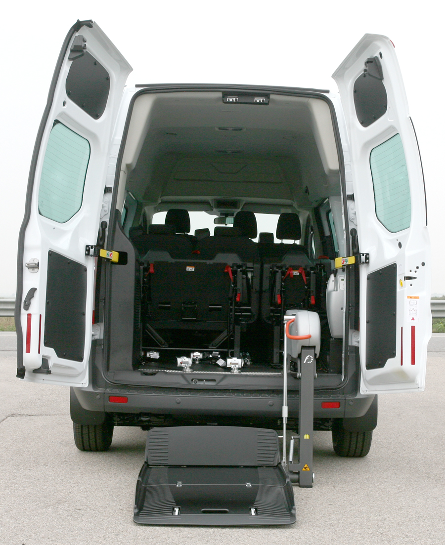 Focaccia Group Suisse - Ford Transit Custom für Behinderte