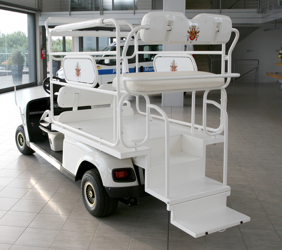 Focaccia Group Suisse - Papstmobil