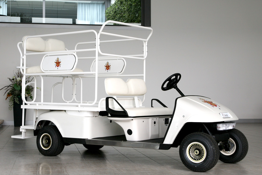 Focaccia Group Suisse - Papstmobil
