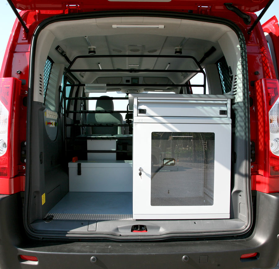 Focaccia Group Suisse - Papstmobil